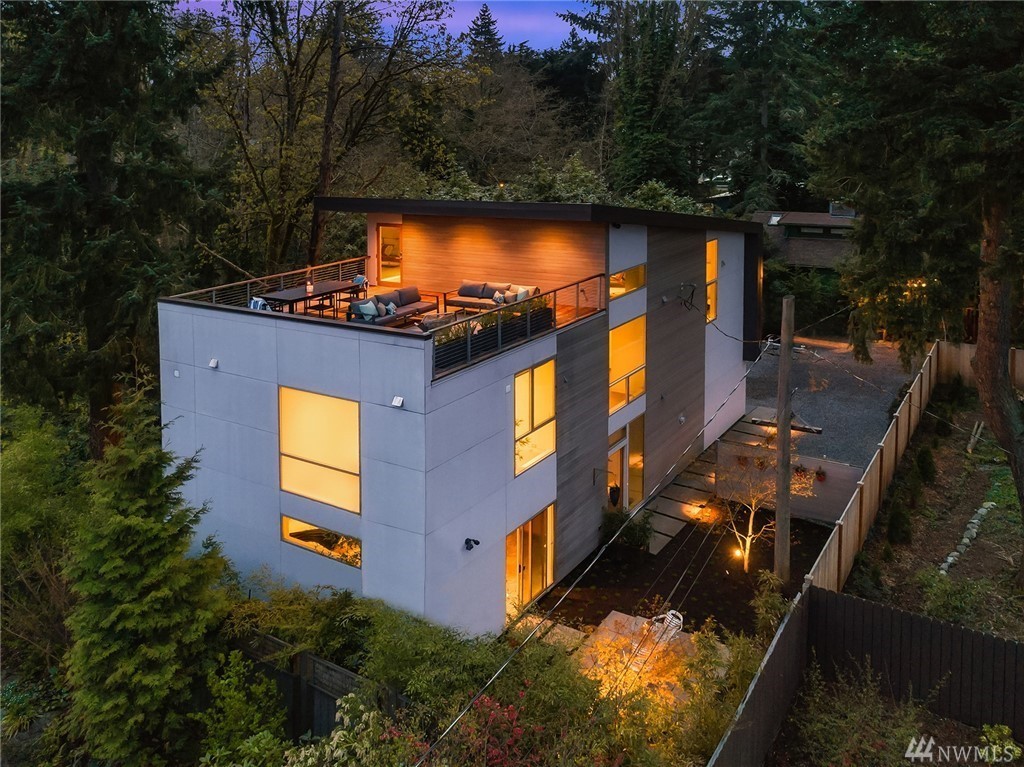 Custom Modern Architecture by Build LLC - Urban Living