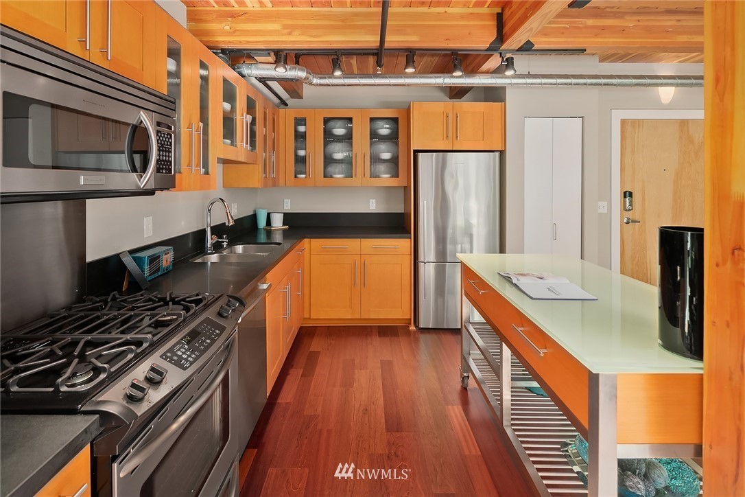 Brix, Capitol Hill Condos, 530 Broadway, Seattle | Urban Living